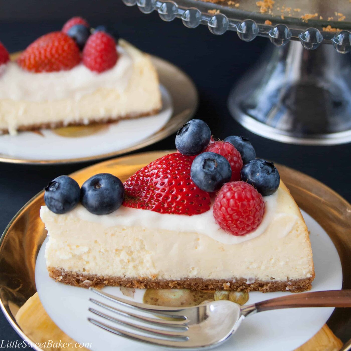How To Make A Cheesecake - Little Sweet Baker